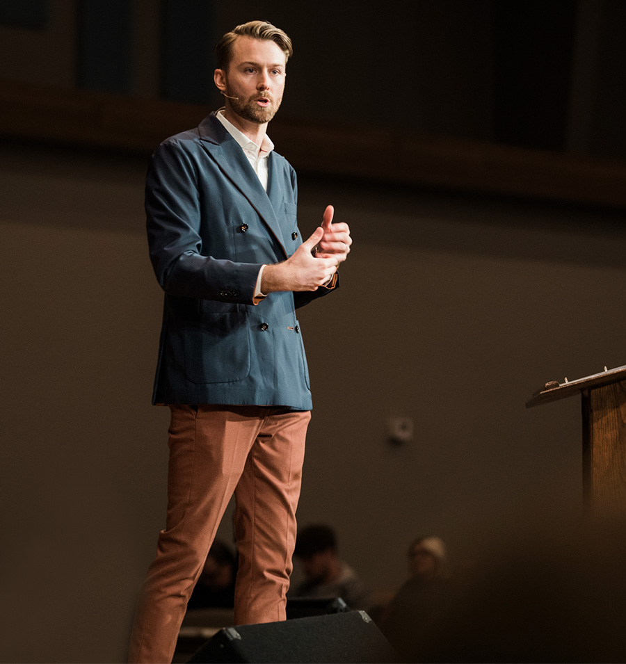 Altar Global – Grant and Afsaneh Roe